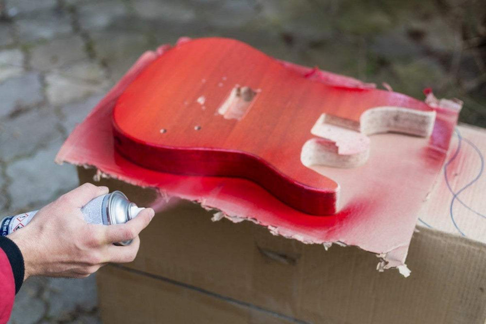 Mejor manera de pintar y terminar una guitarra DIY sin herramientas es ...