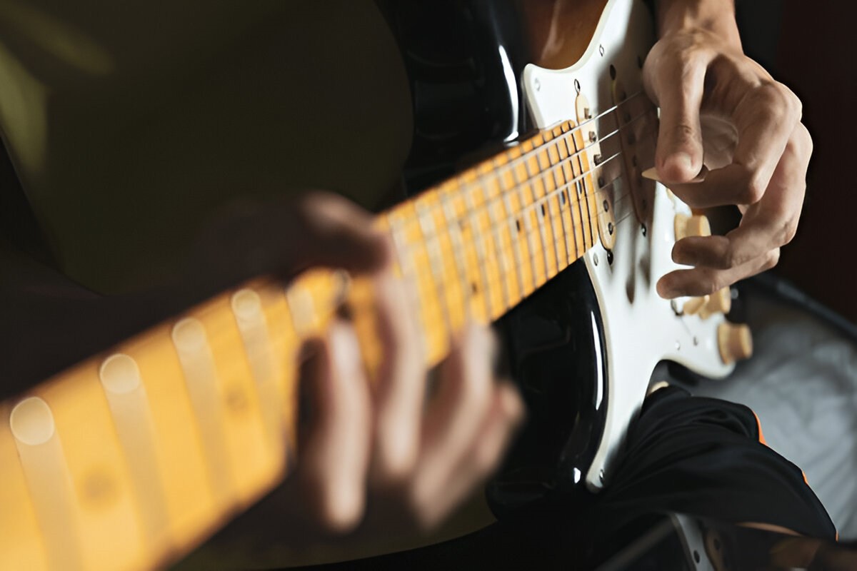 8 Best Left-handed Guitars for Every Player – Guyker