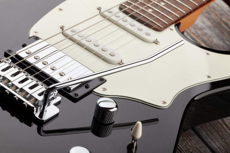 Electric Guitar Pickups 101 - Single Coils & Humbuckers – Guyker